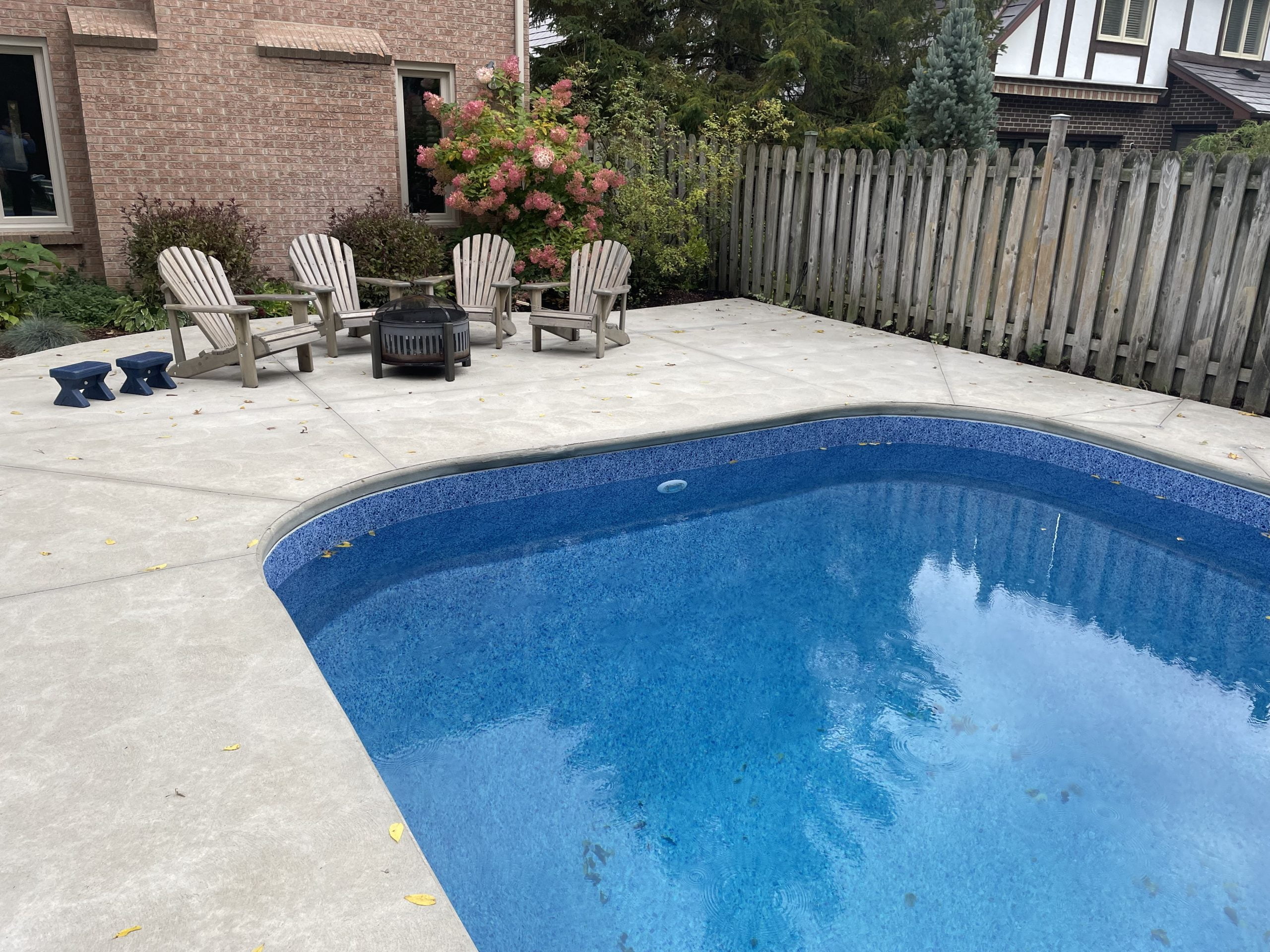Always Test the Lines Before Replacing a Pool Liner - cracknellpool.com