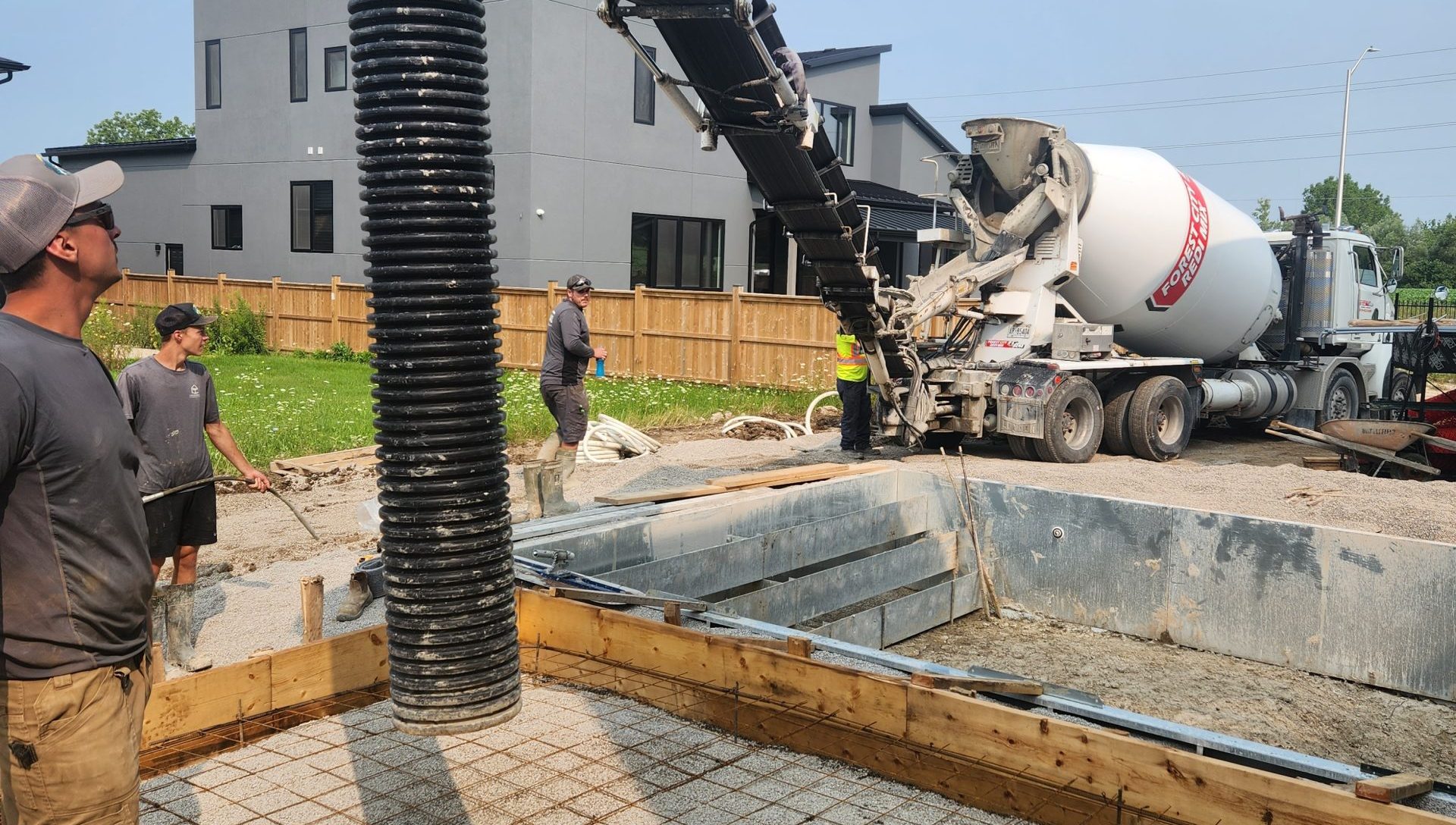 The Role of Swimming Pool Concrete - cracknellpool.com